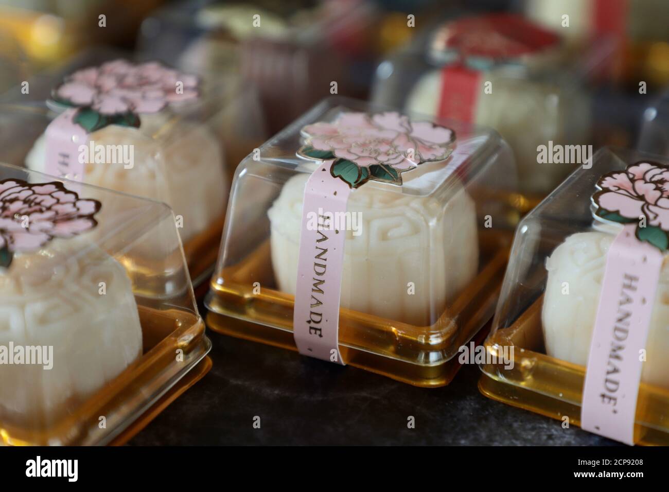 Snowskin Mooncake in Individual Clear Plastic Packaging with Flower ...