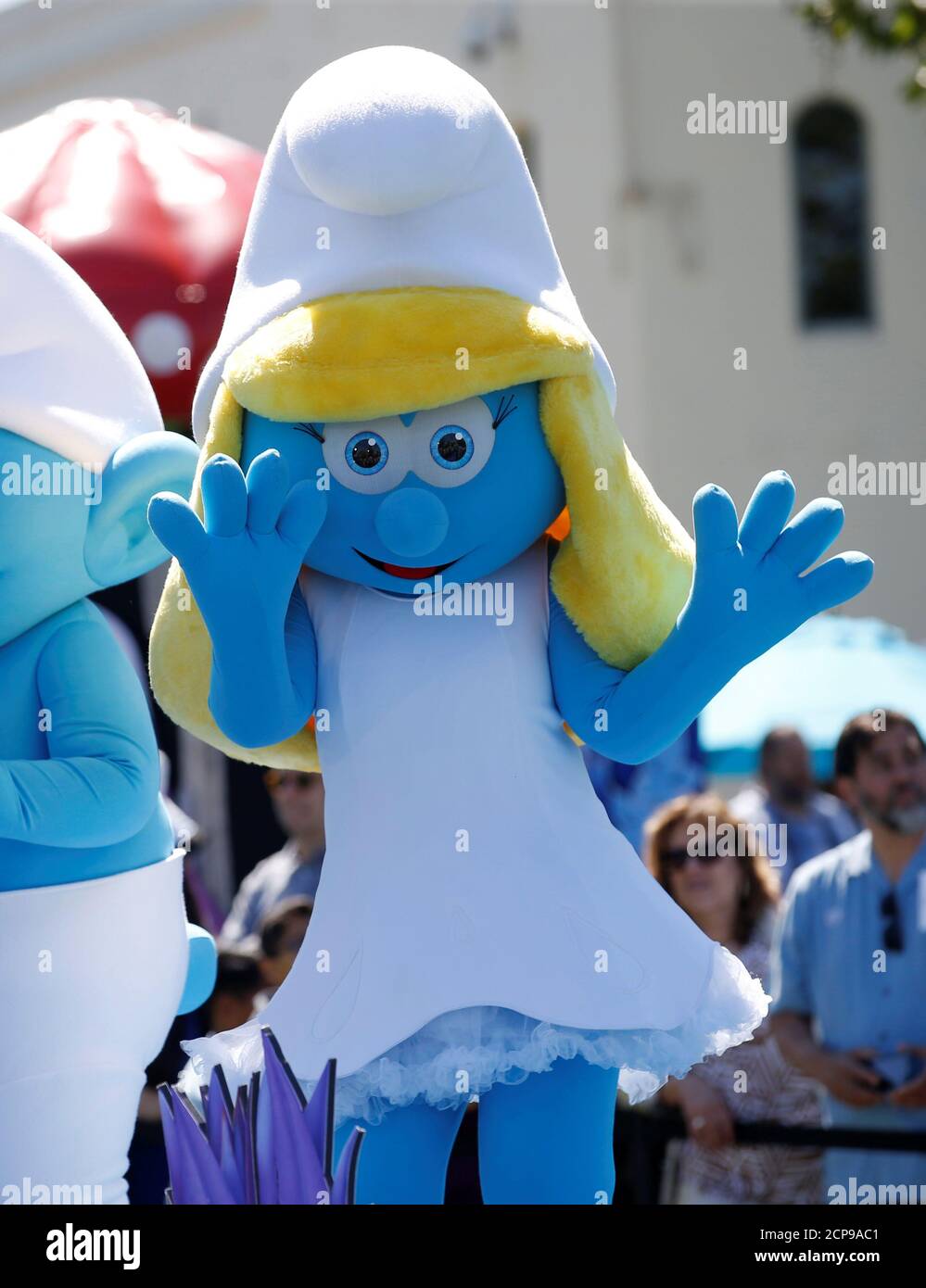 Smurfette smurf hi-res stock photography and images - Alamy