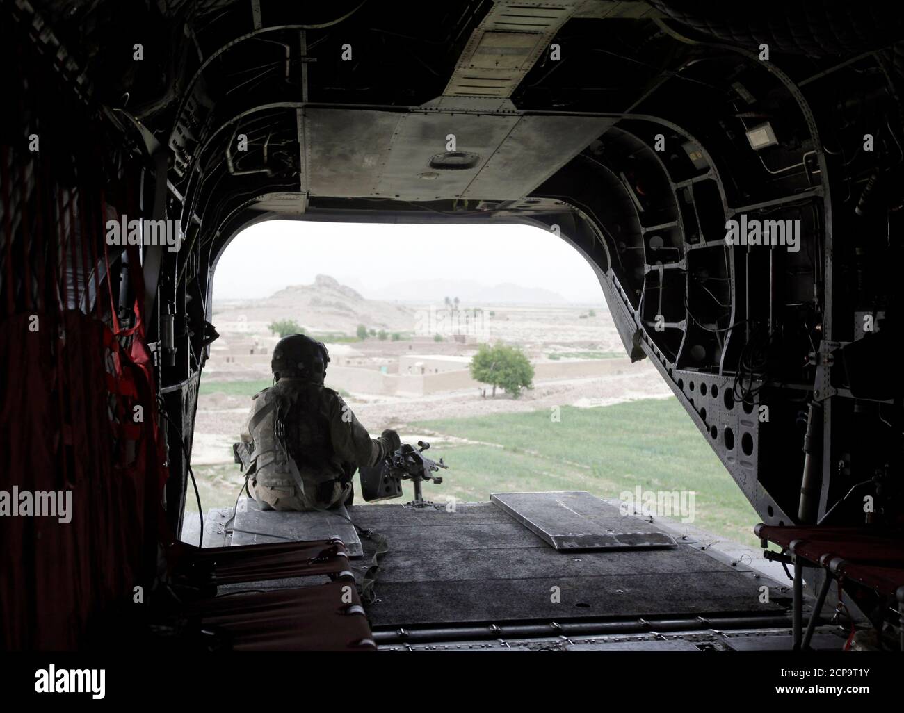 Ch 147 chinook hi-res stock photography and images - Alamy