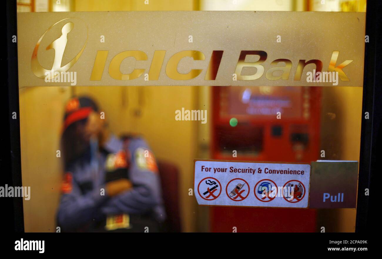 Bank atm inside india hi-res stock photography and images - Alamy