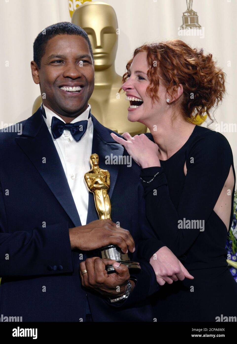Training day denzel washington hi-res stock photography and images - Alamy