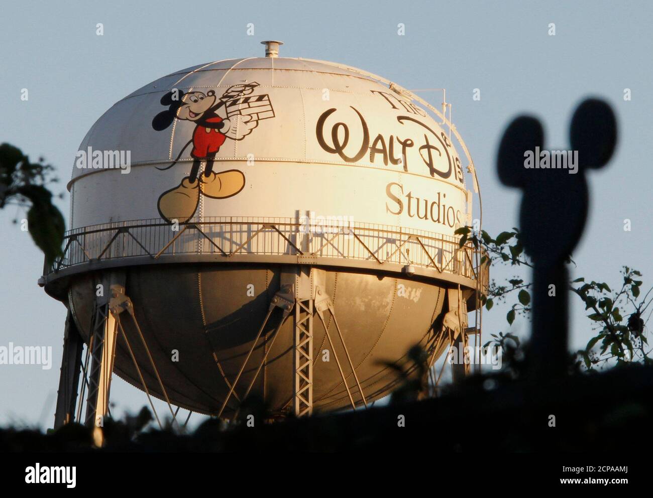 Mickey mouse water tower disney hi-res stock photography and images - Alamy