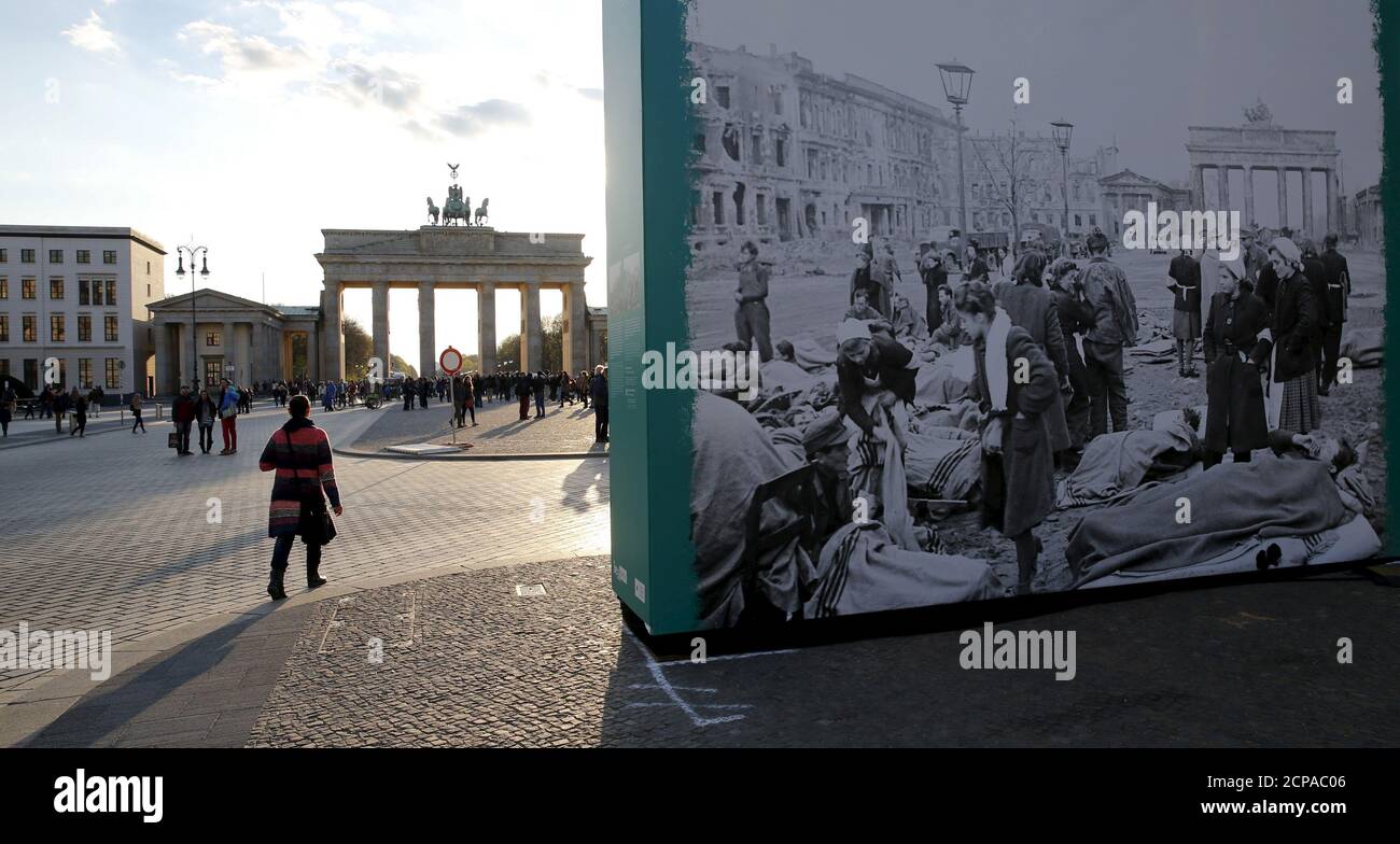 Brandenburg gate 1945 High Resolution Stock Photography and Images - Alamy
