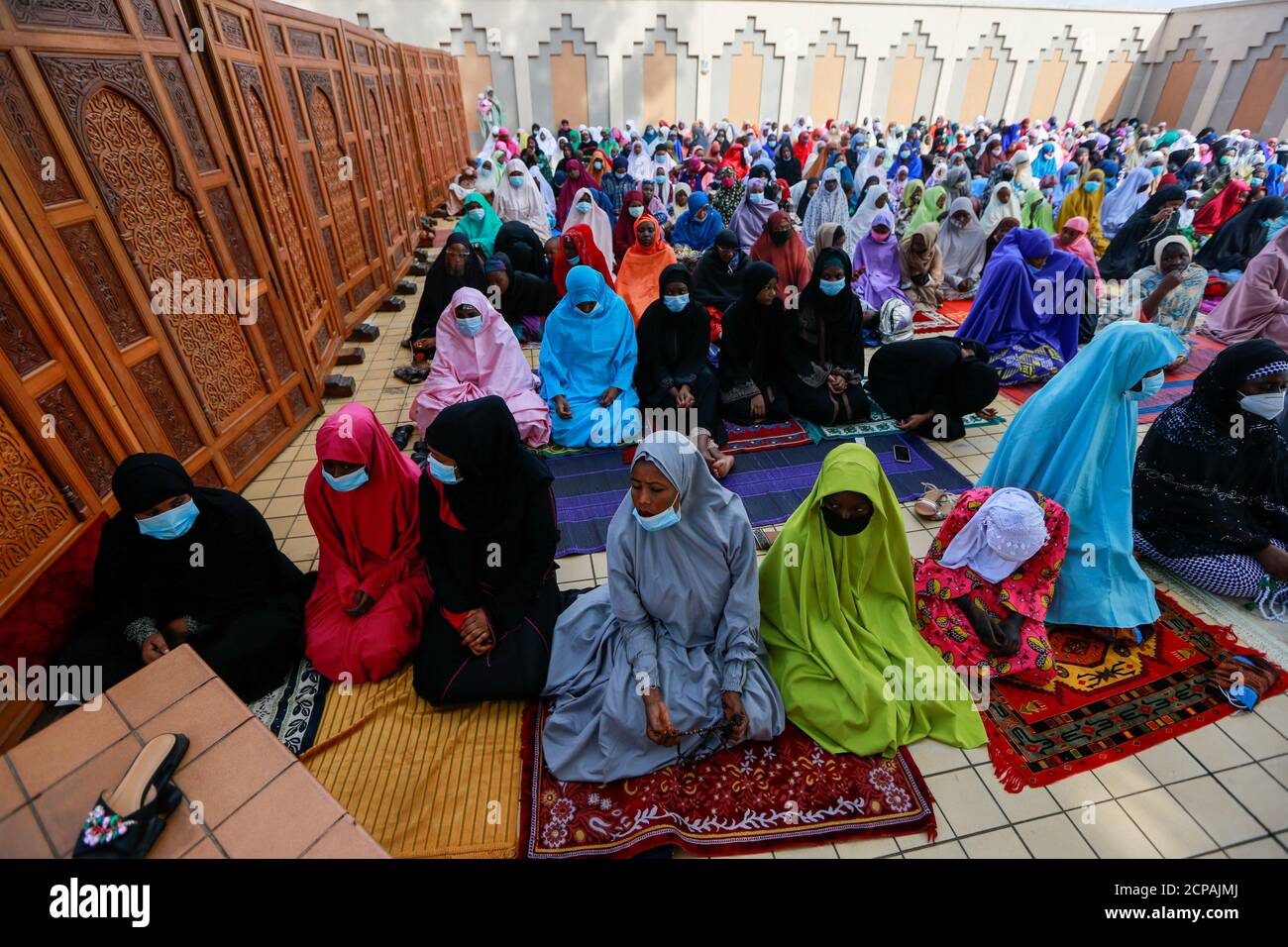 National mosque abuja nigeria hi-res stock photography and images - Alamy