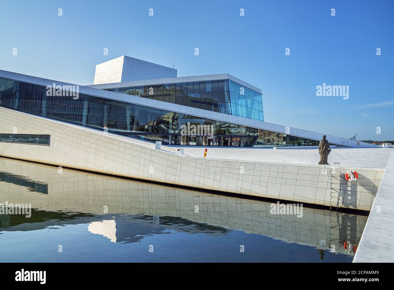 New opera house of the Norwegian Opera in Oslo, Norway, Scandinavia ...