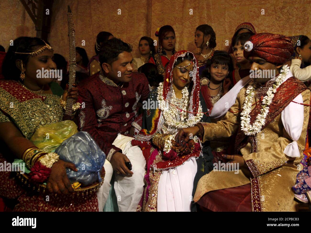 Pakistani bride groom hi-res stock photography and images - Alamy