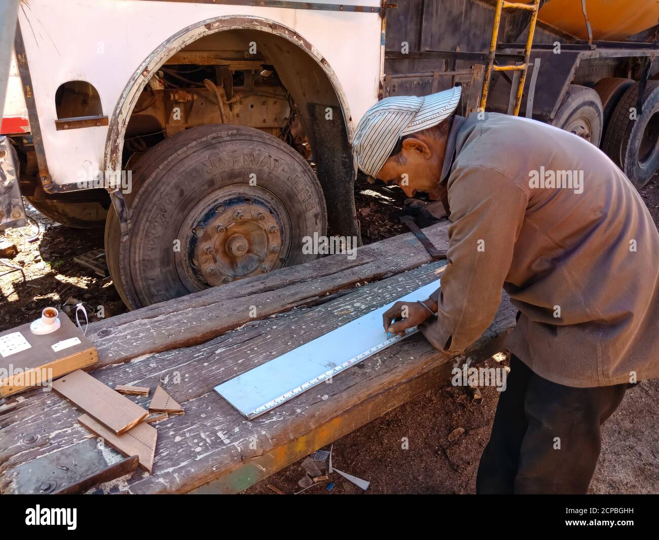 DISTRICT KATNI, INDIA - DECEMBER 14, 2019: An indian male Mechanic ...