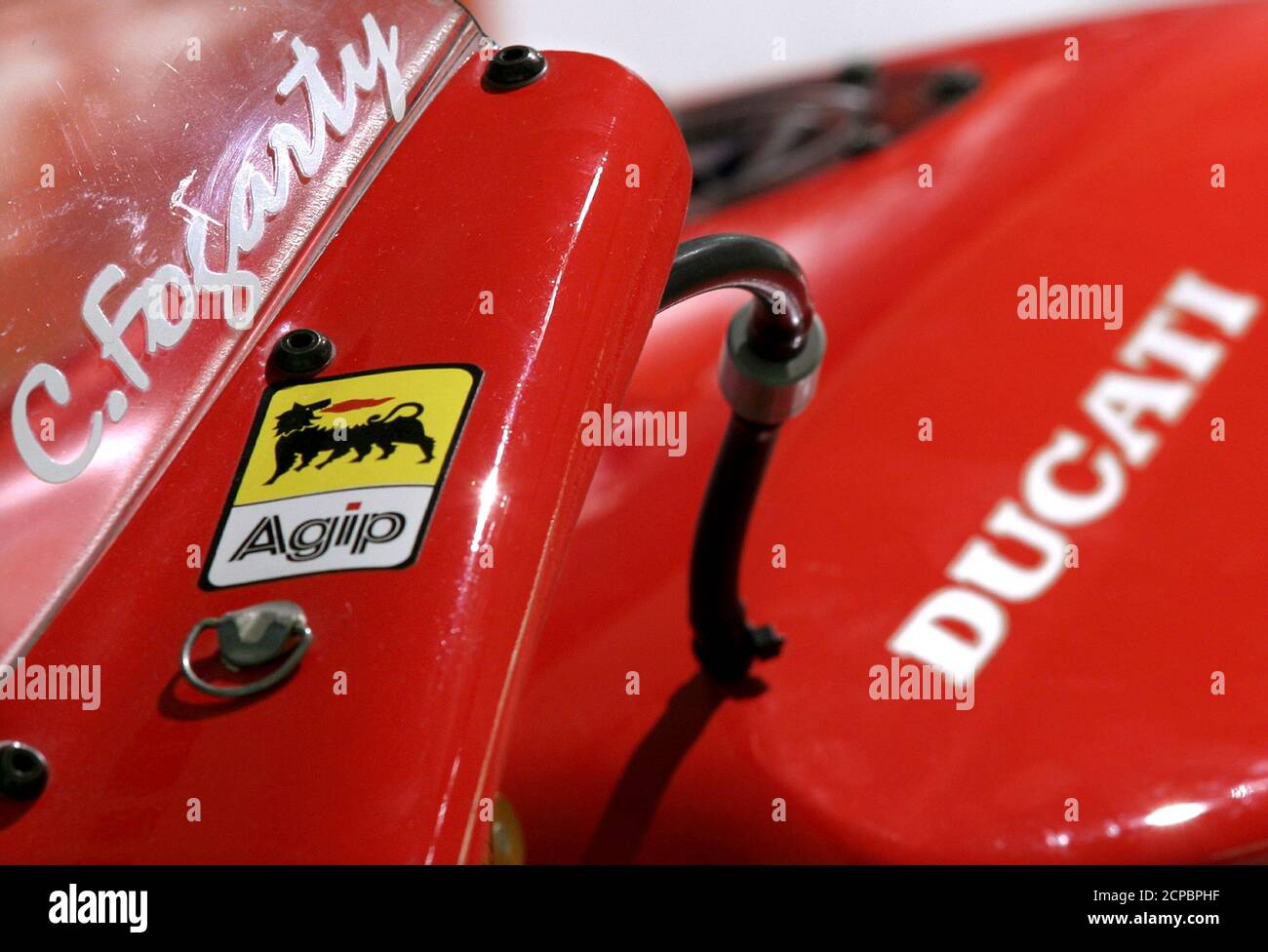 1995 2003 hi-res stock photography and images - Alamy