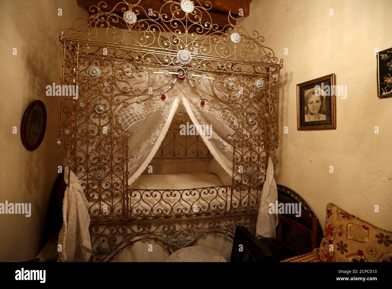 Algerian traditional house hi-res stock photography and images - Alamy