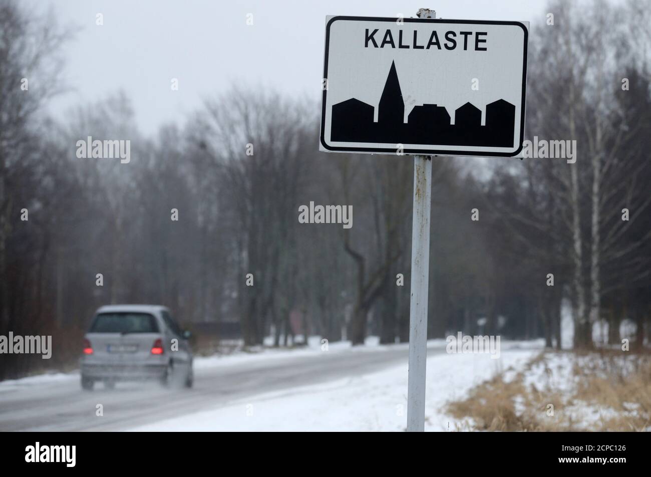 Estonian russian border hi-res stock photography and images - Alamy