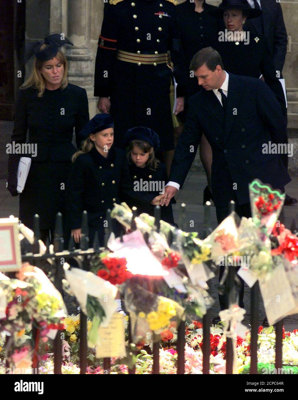 Dodi fayed funeral hi-res stock photography and images - Alamy