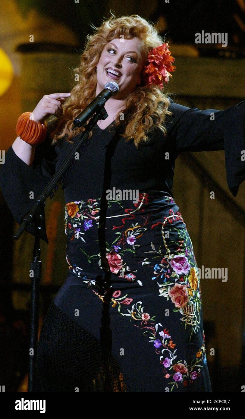 Lilo and stitch hi-res stock photography and images - Alamy