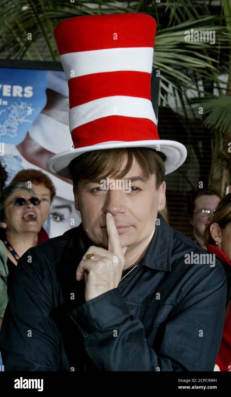 Alec baldwin dr seuss cat hi-res stock photography and images - Alamy