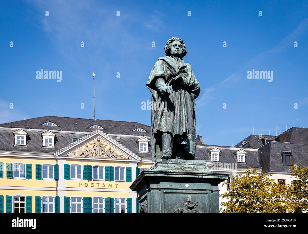 Beethoven monument hi-res stock photography and images - Alamy