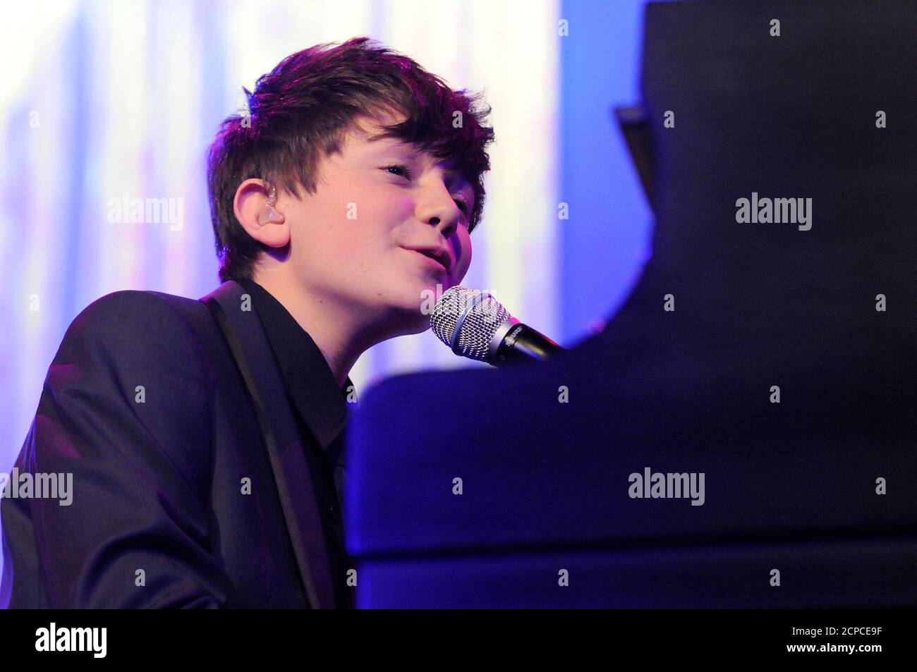 Greyson chance singer hi-res stock photography and images - Alamy