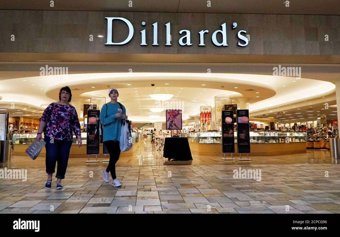 Dillards Store High Resolution Stock Photography and Images - Alamy