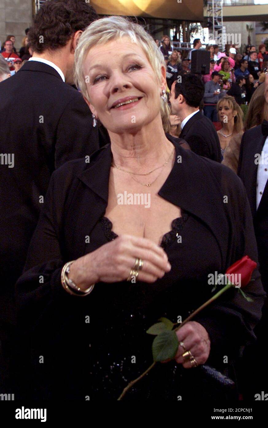 Judi dench iris 2002 hi-res stock photography and images - Alamy