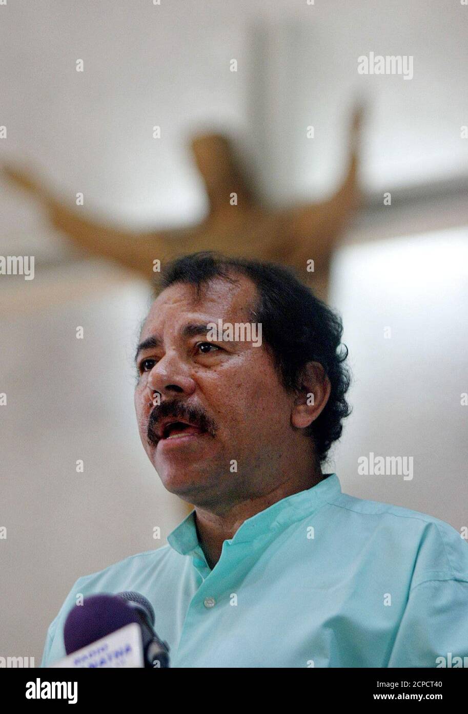 Daniel ortega sandinista revolution hi-res stock photography and images ...