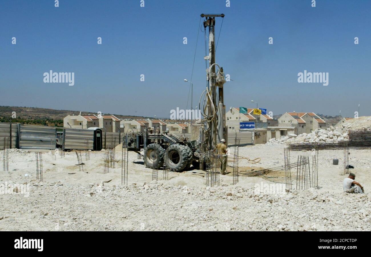 2004 middle east map hi-res stock photography and images - Alamy