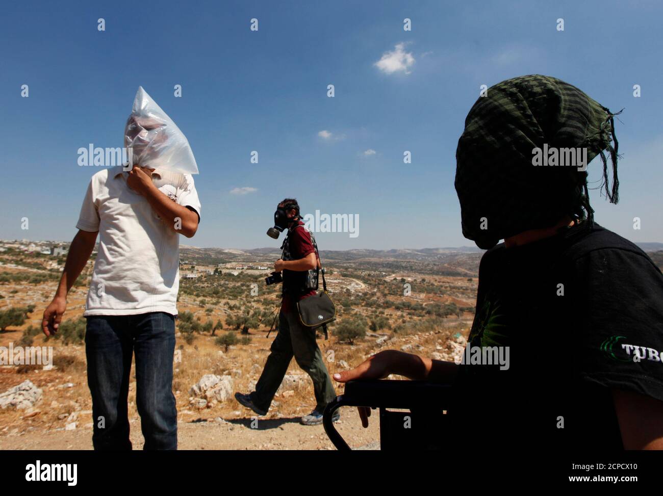 Keffiyeh Mask High Resolution Stock Photography and Images - Alamy