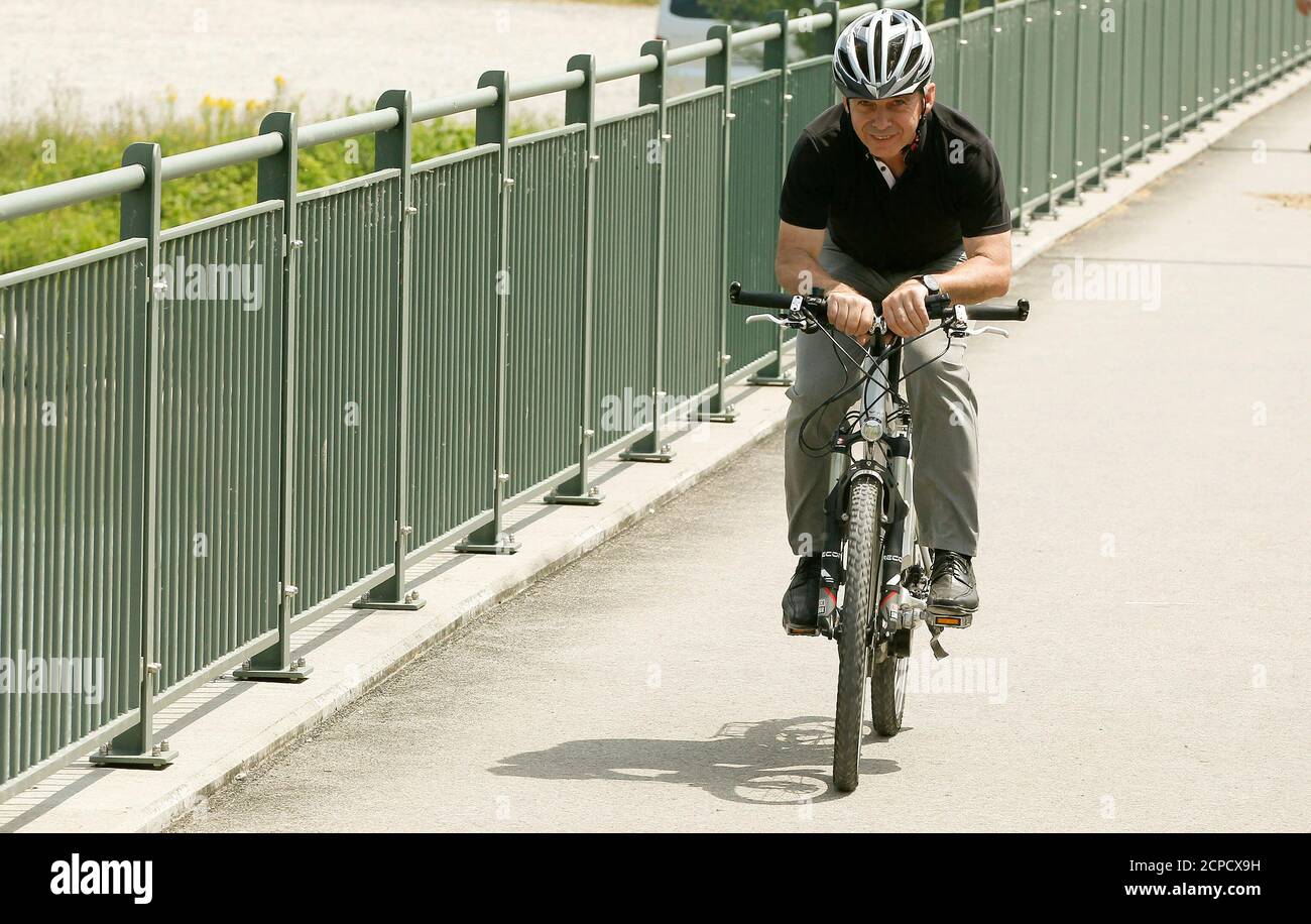 Doris day on bike hi-res stock photography and images - Alamy