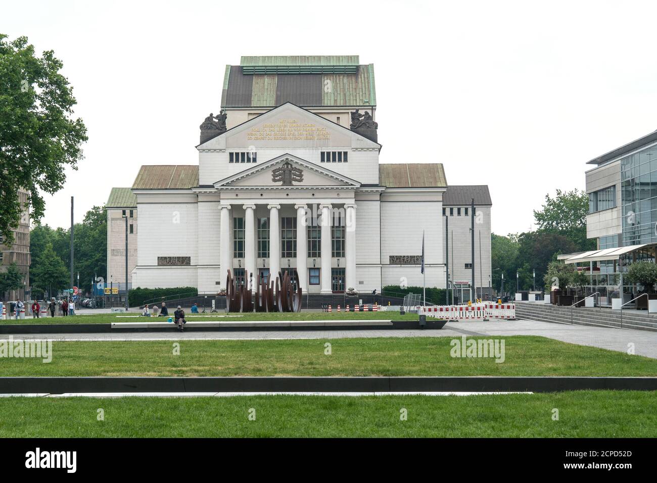 Duisburg, theater, "Deutsche Oper am Rhein", neoclassicism Stock Photo ...