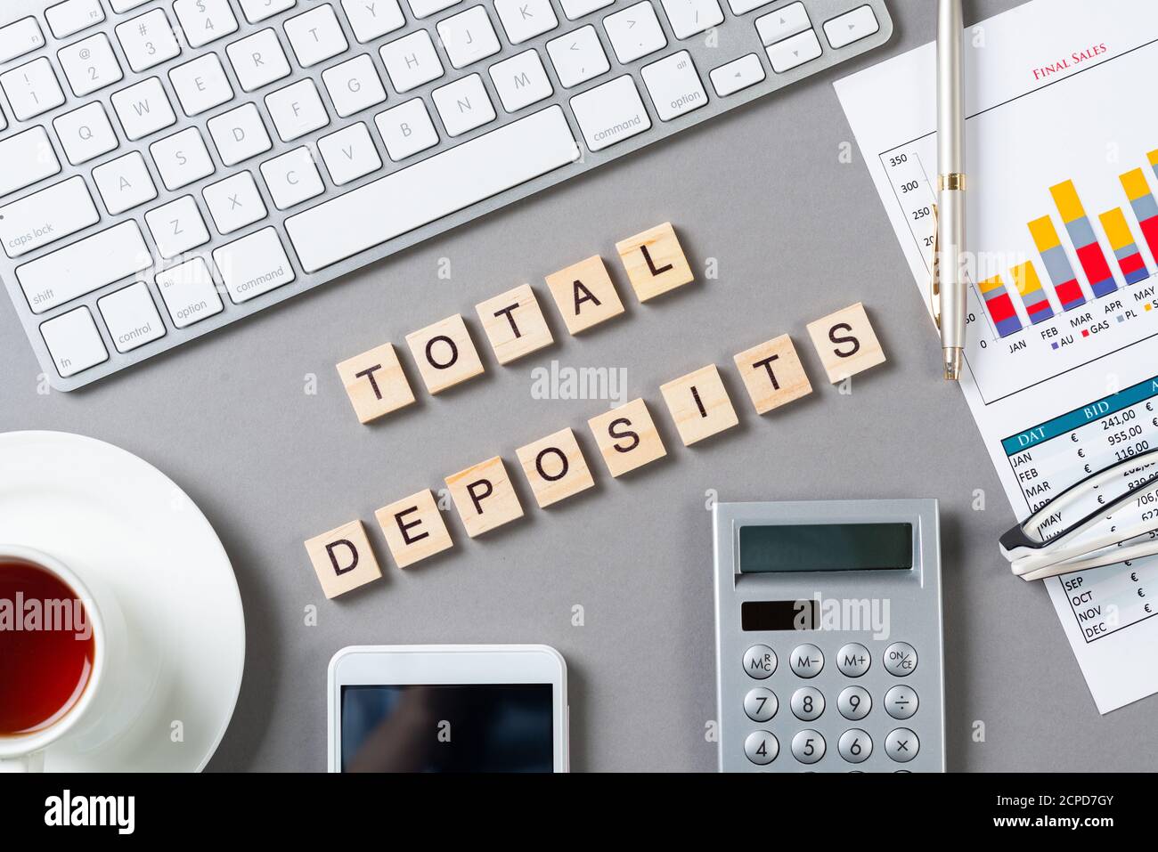 Mobile deposits hi-res stock photography and images - Alamy