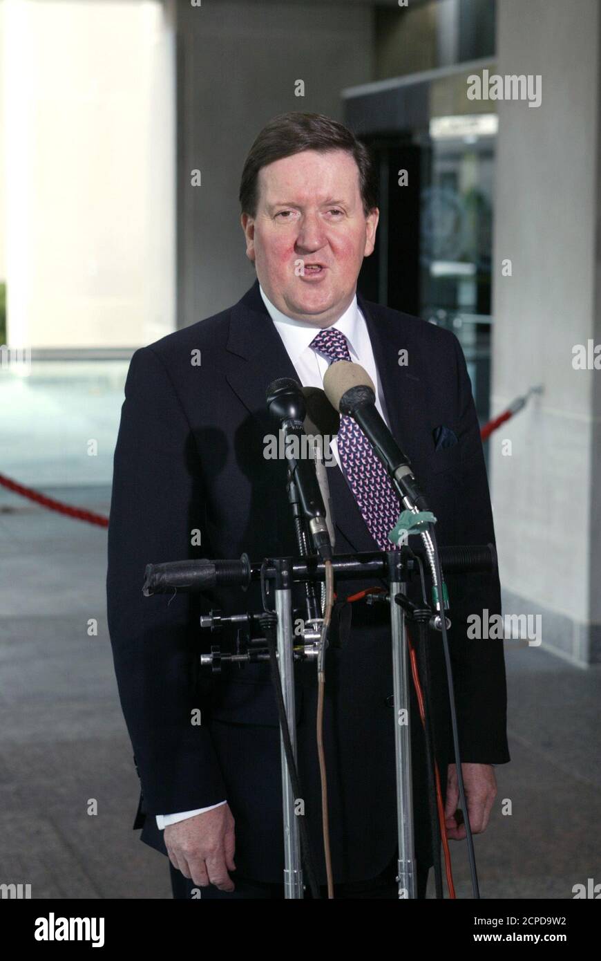 Lord robertson hi-res stock photography and images - Alamy