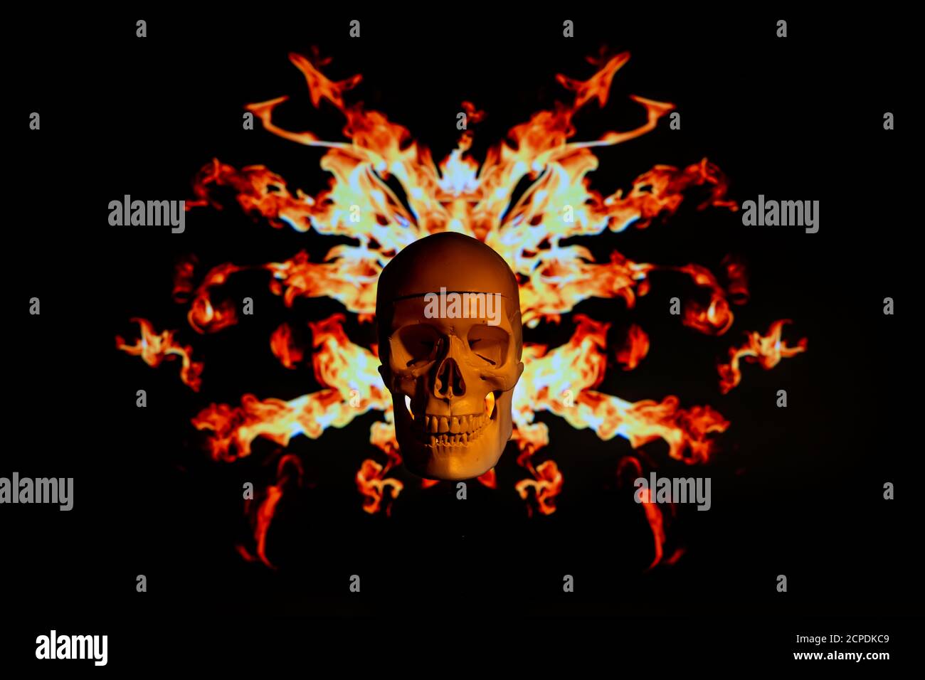 Flaming human skull hi-res stock photography and images - Alamy