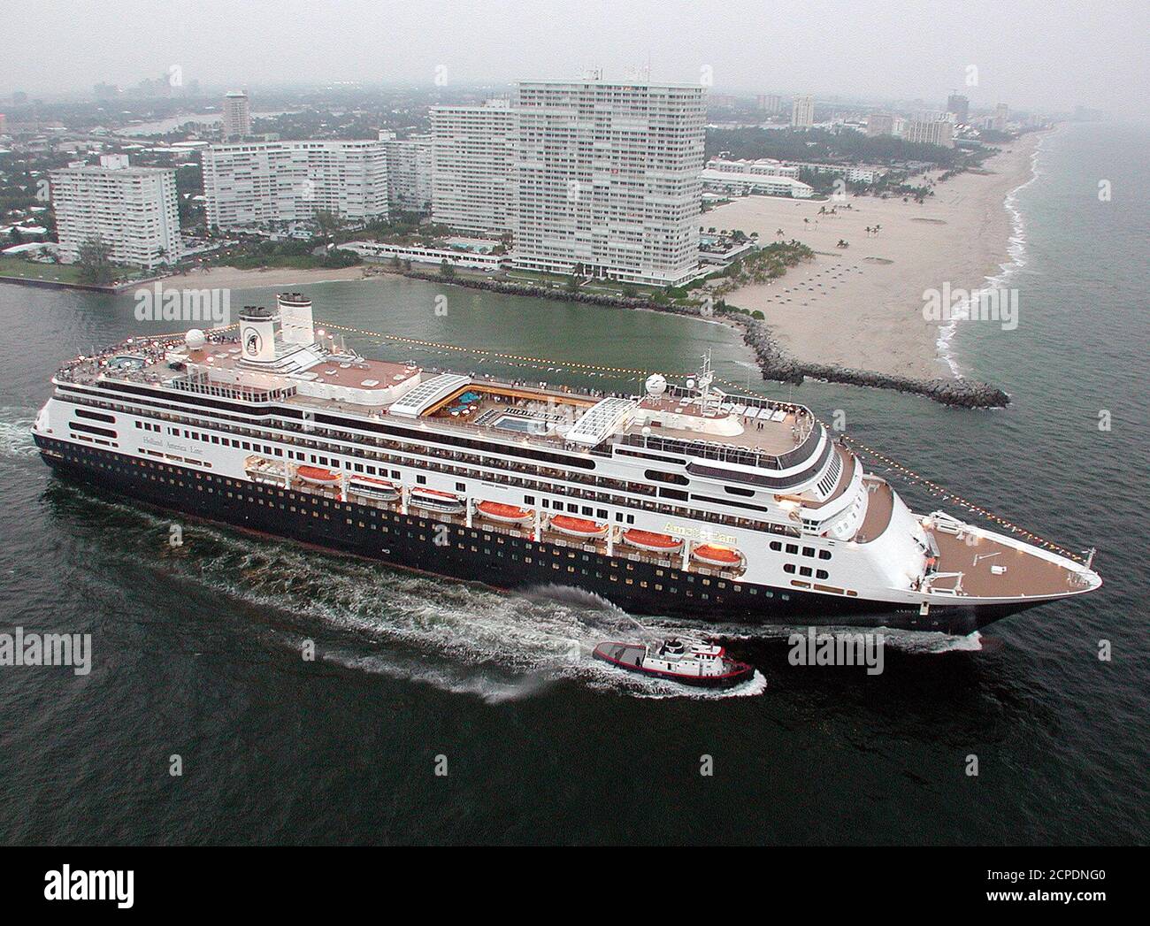 Ton vessels hi-res stock photography and images - Alamy