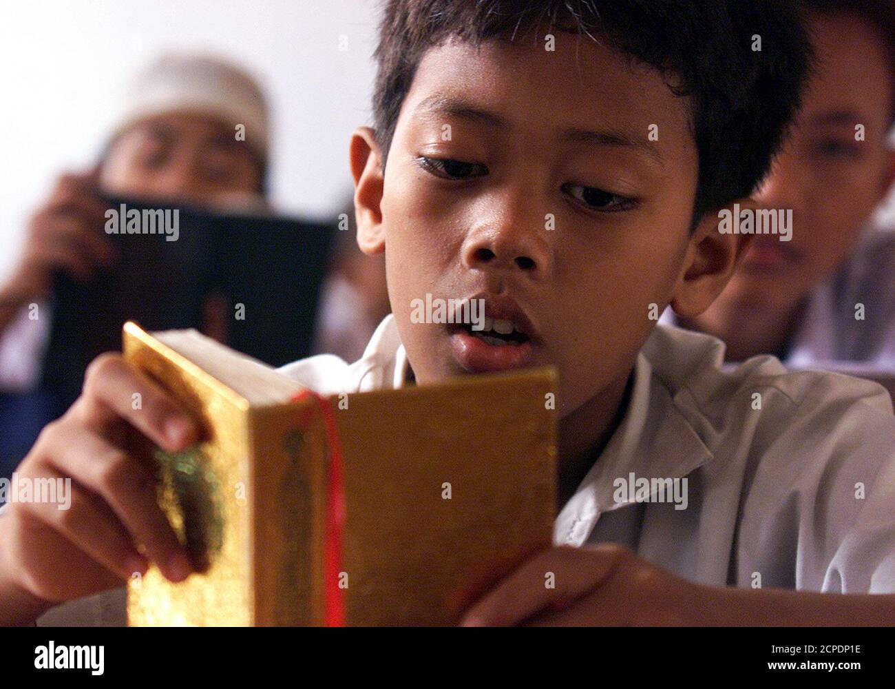 Arabic boys study hi-res stock photography and images - Alamy