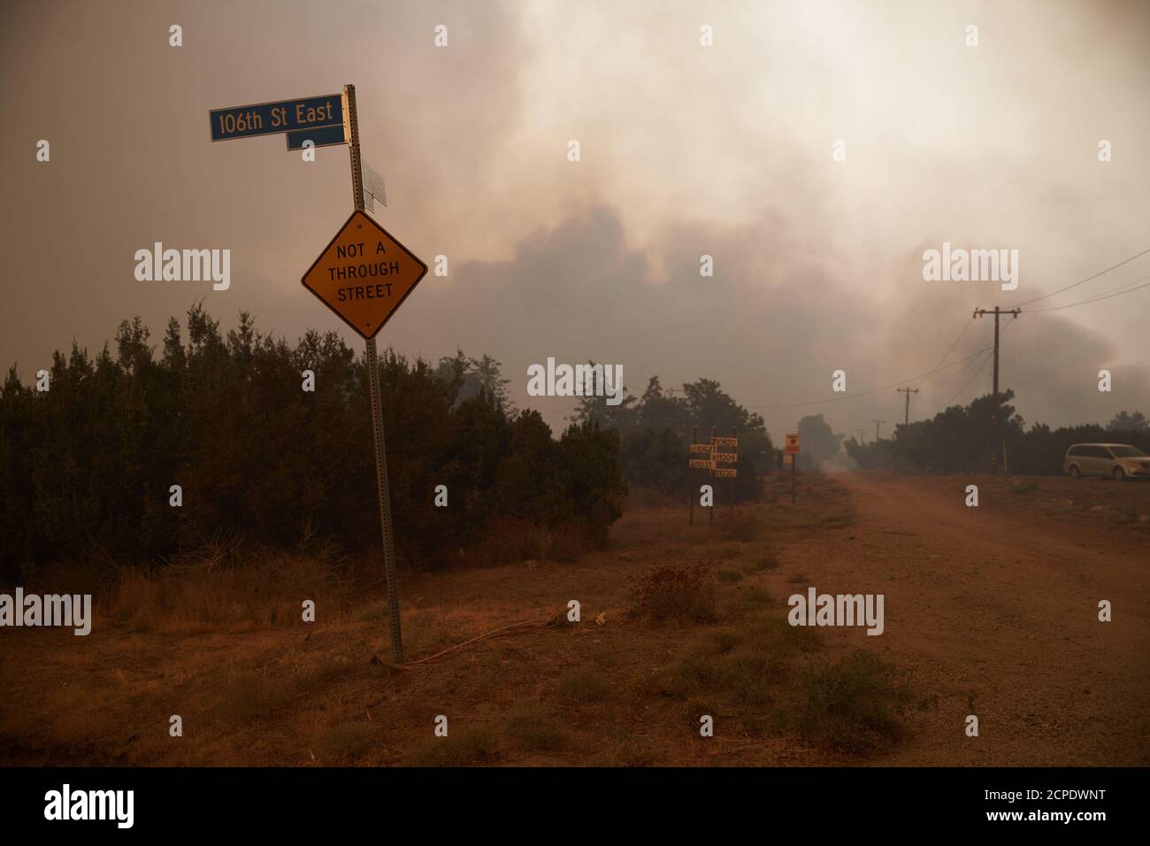 Juniper Hills, California, U.S.A. 24th Jan, 2019. Smoke in teh air from ...