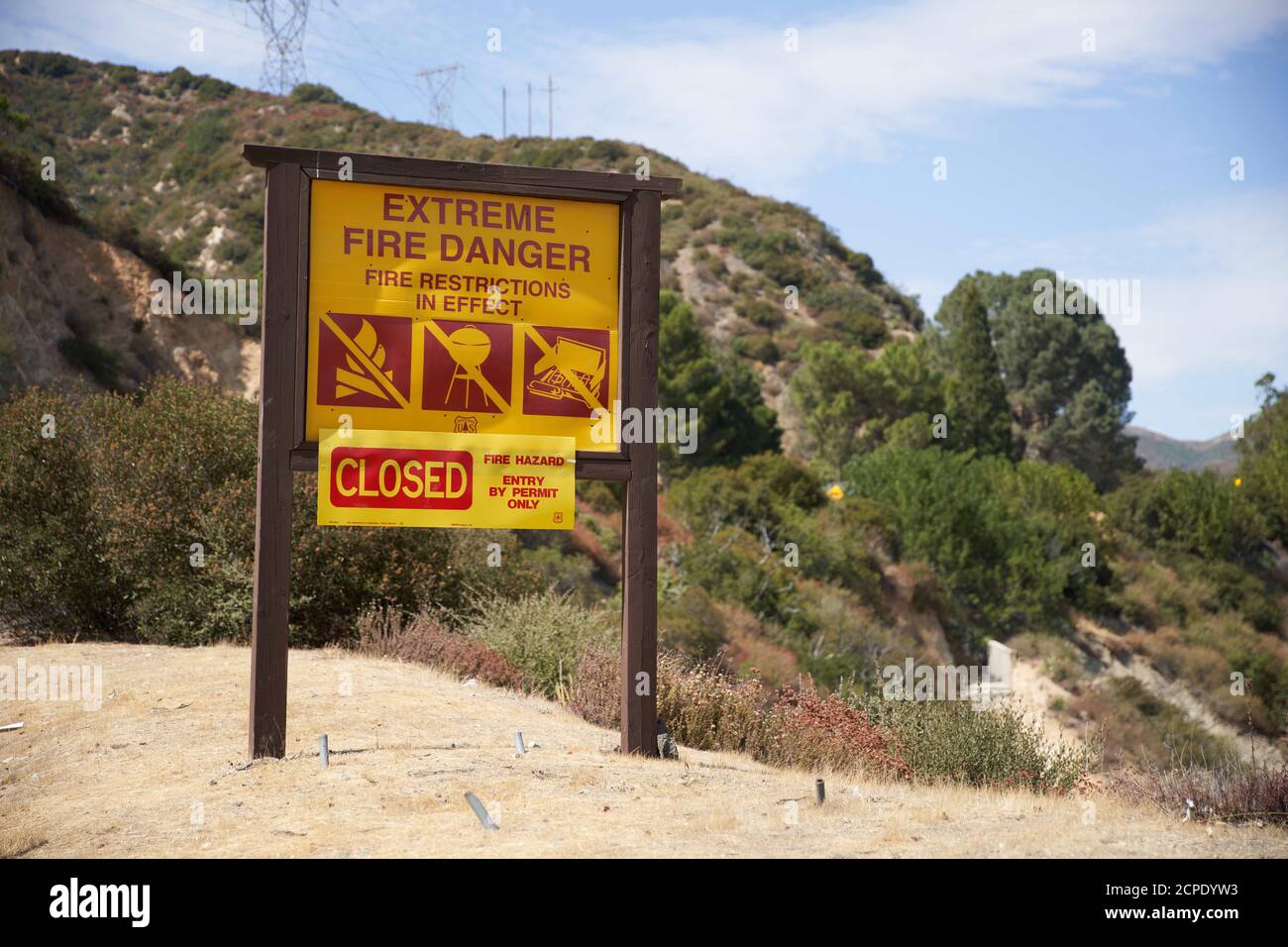Angeles national forest sign hi-res stock photography and images - Alamy