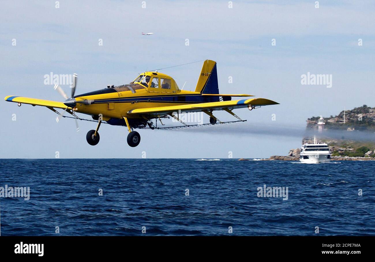 Oil spill response equipment hi-res stock photography and images - Alamy