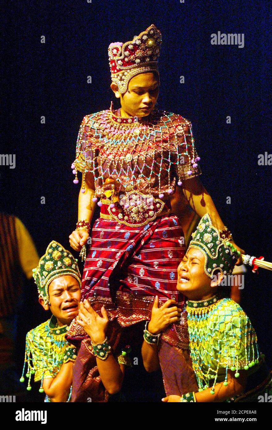 Theatre dance performance hi-res stock photography and images - Alamy