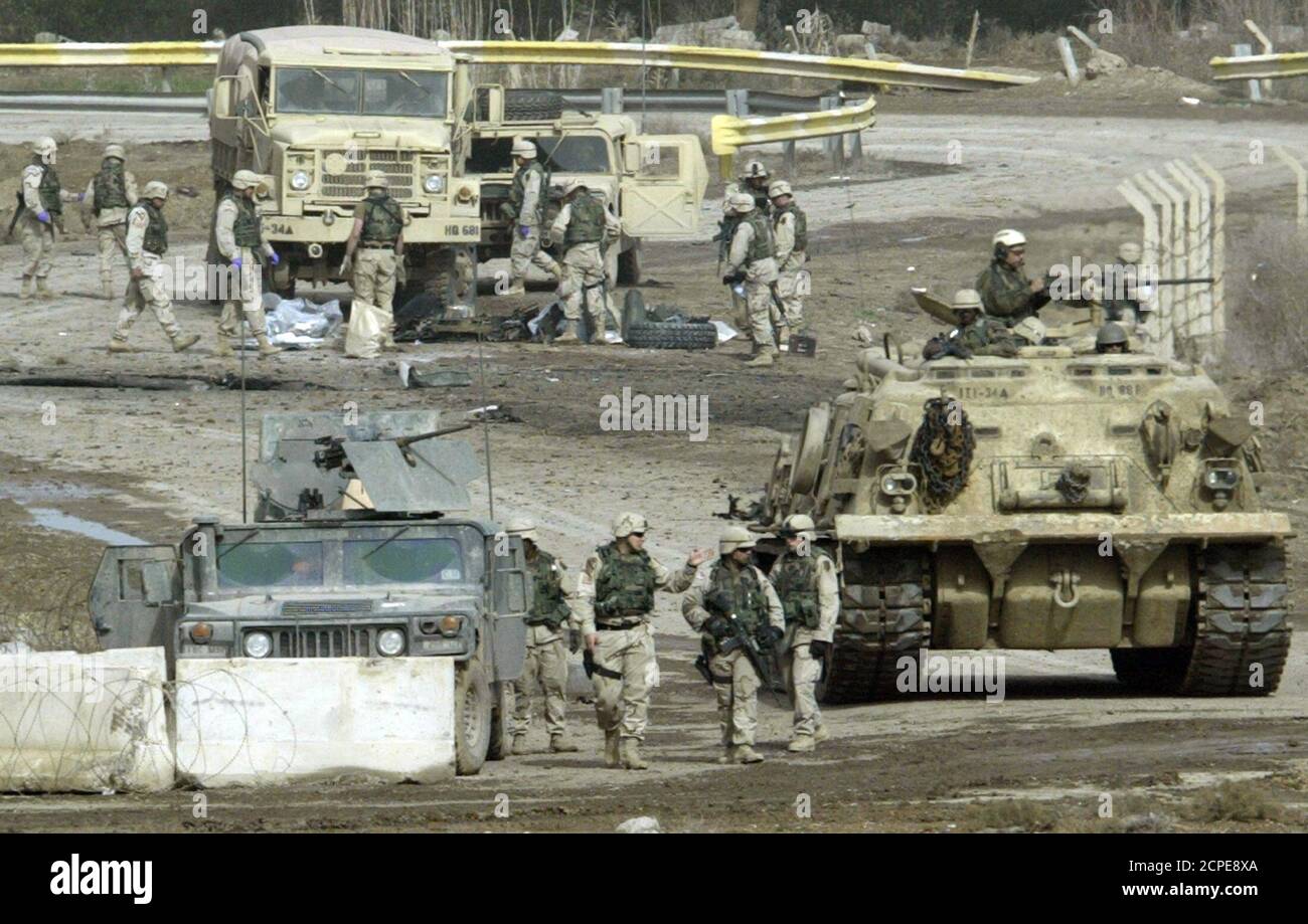 Military base entrance checkpoint hi-res stock photography and images ...