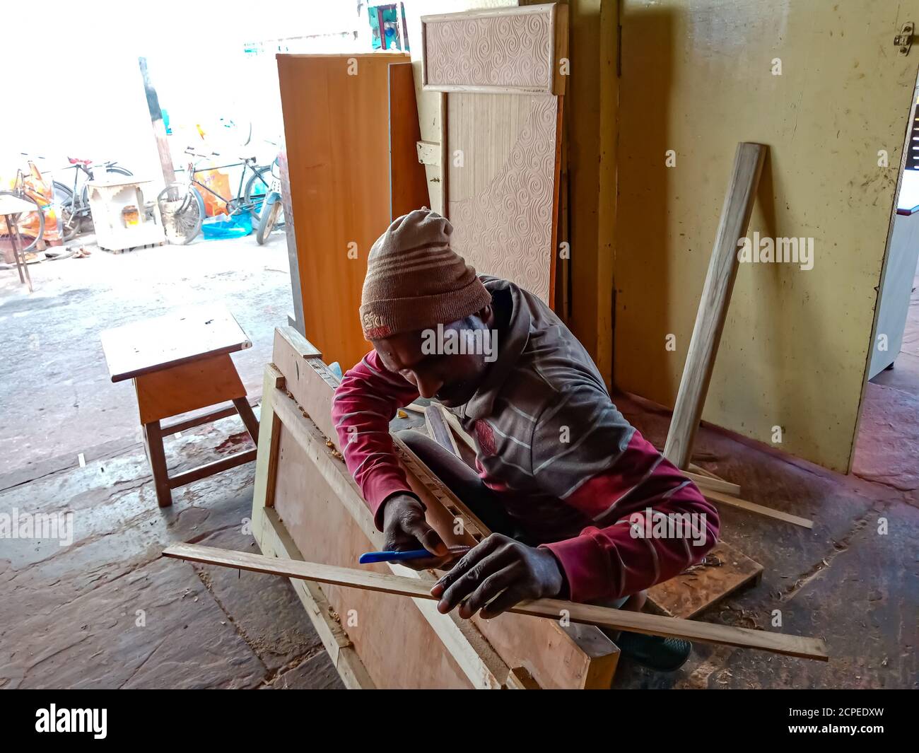 Indian carpenter woodwork making hi-res stock photography and images ...
