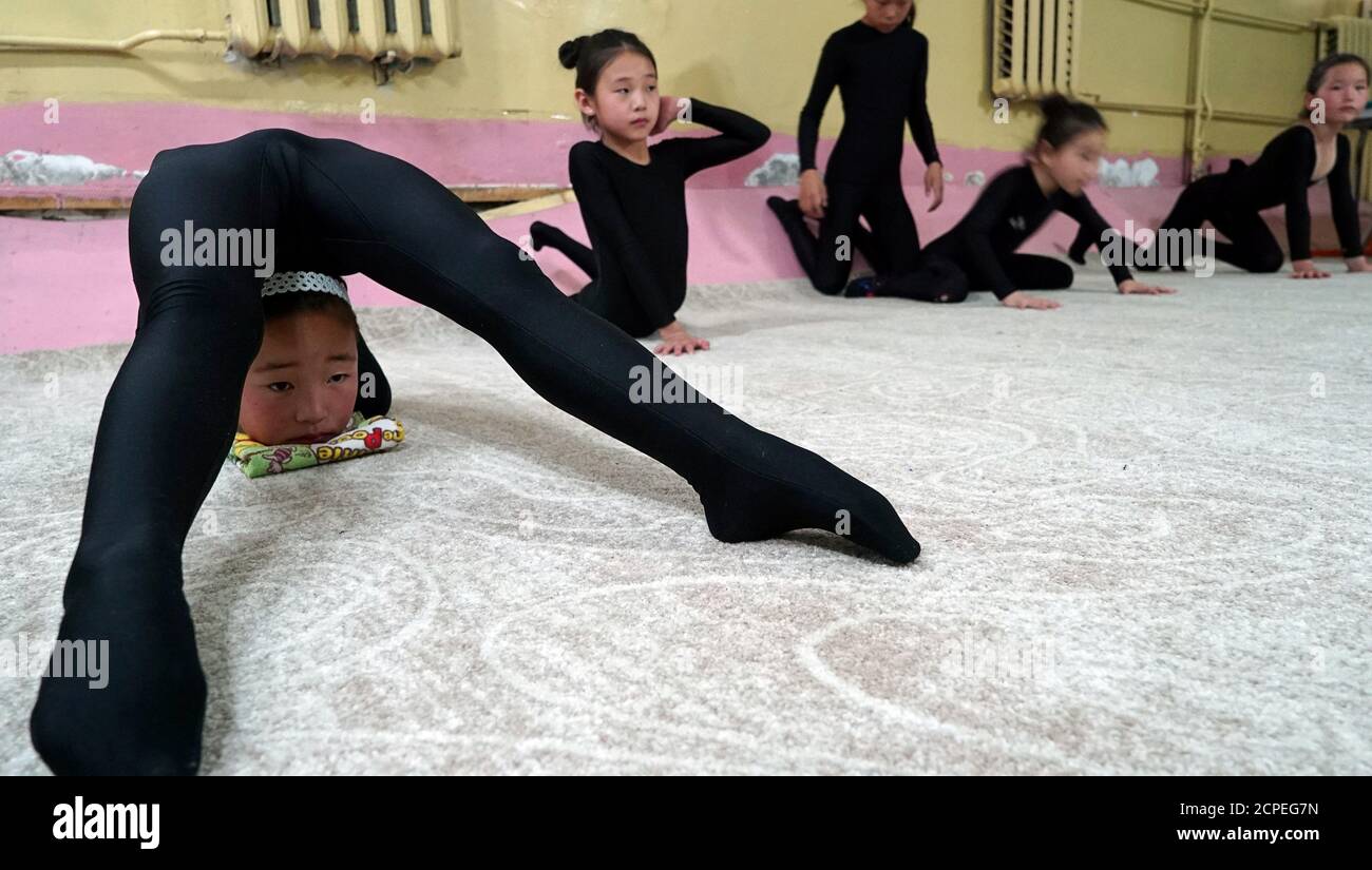 Mongolian Contortionist High Resolution Stock Photography and Images ...
