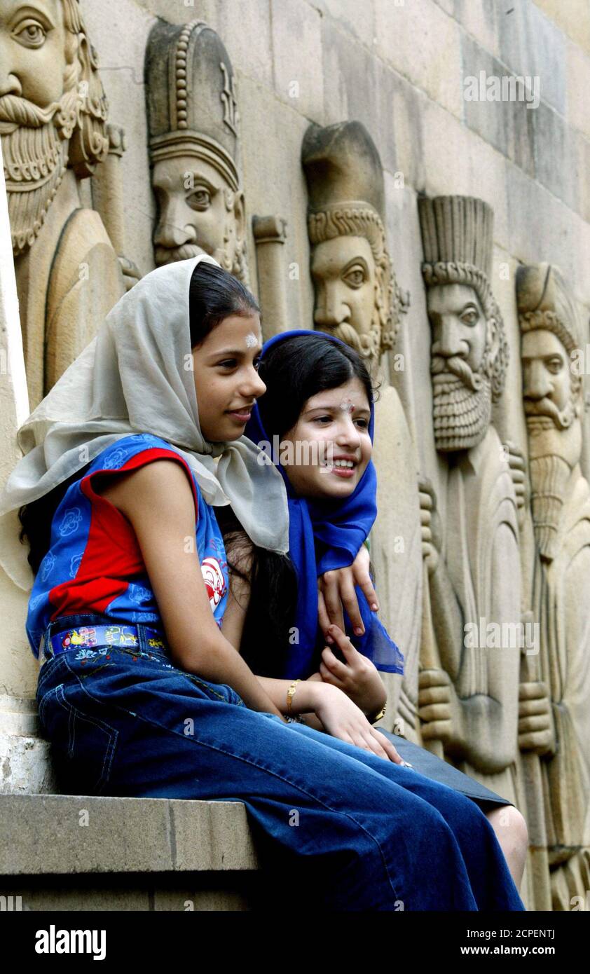Parsi community hi-res stock photography and images - Alamy