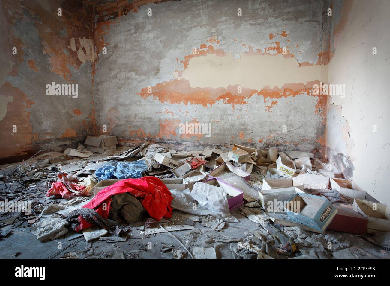Decaying garbage hi-res stock photography and images - Alamy