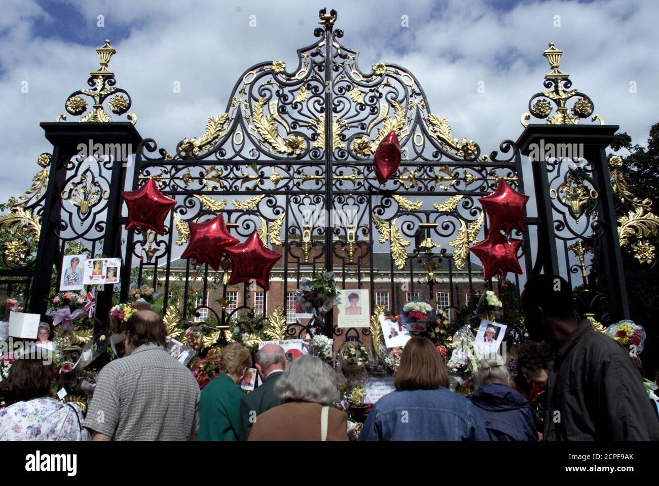 September 1997 kensington palace hi-res stock photography and images ...