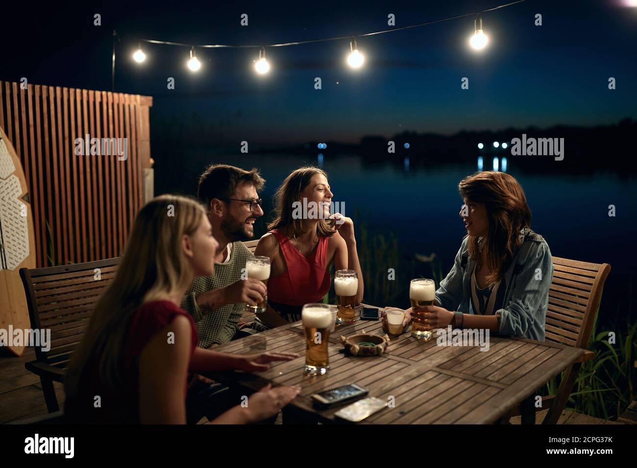Girls in a bar drinking hi-res stock photography and images - Alamy