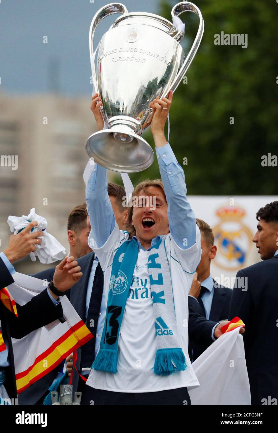 Luka modric champions league trophy hi-res stock photography and images ...