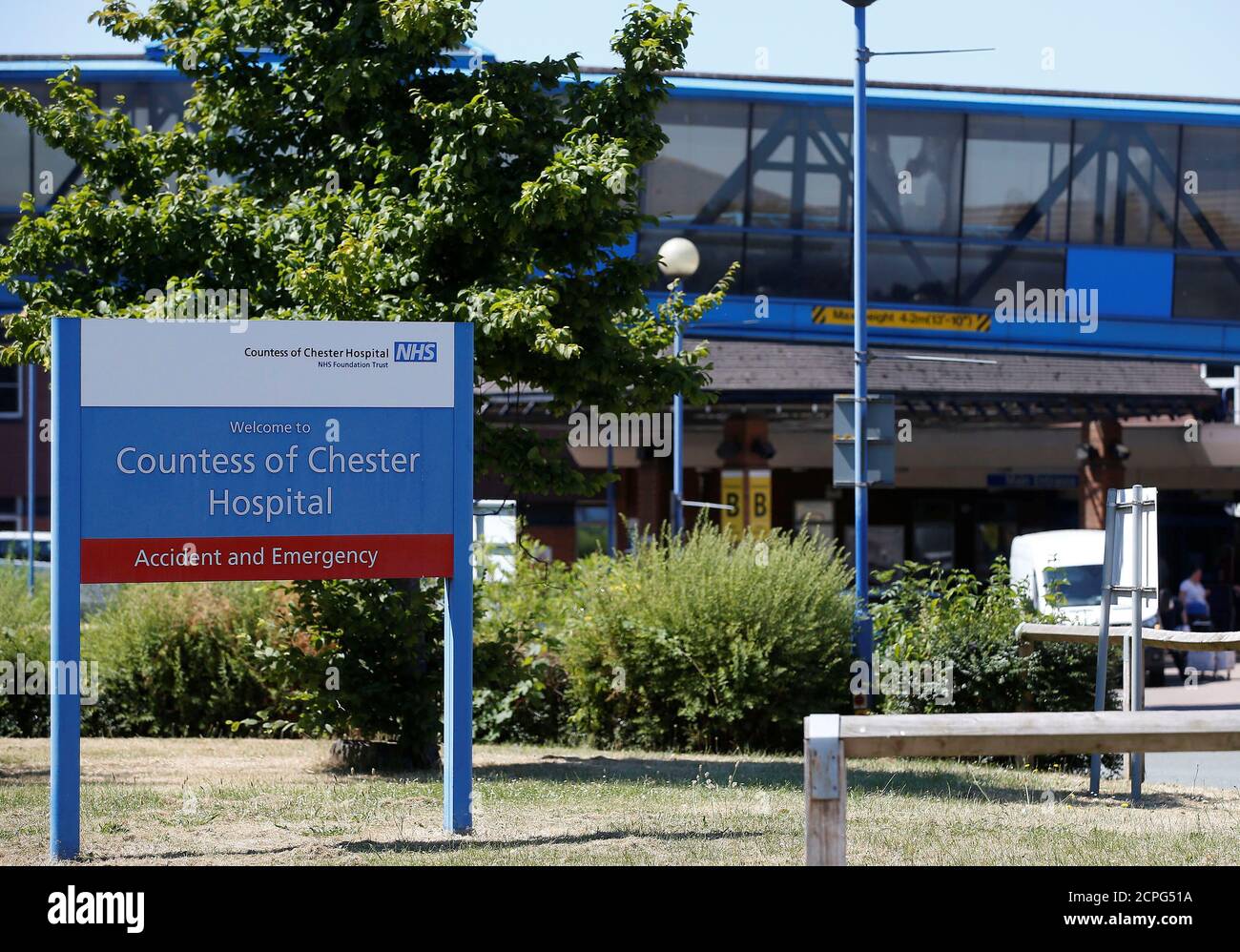 At the countess of chester hospital hi-res stock photography and images ...