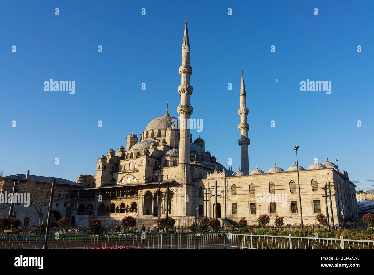 Turkey, Istanbul, Eminonu, Yeni Mosque Stock Photo - Alamy