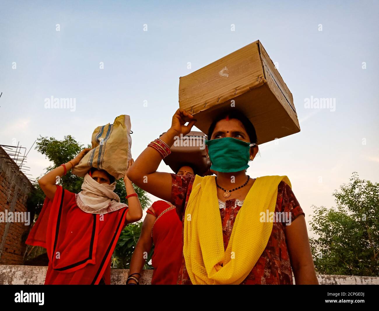 Indian underprivileged women hi-res stock photography and images - Alamy