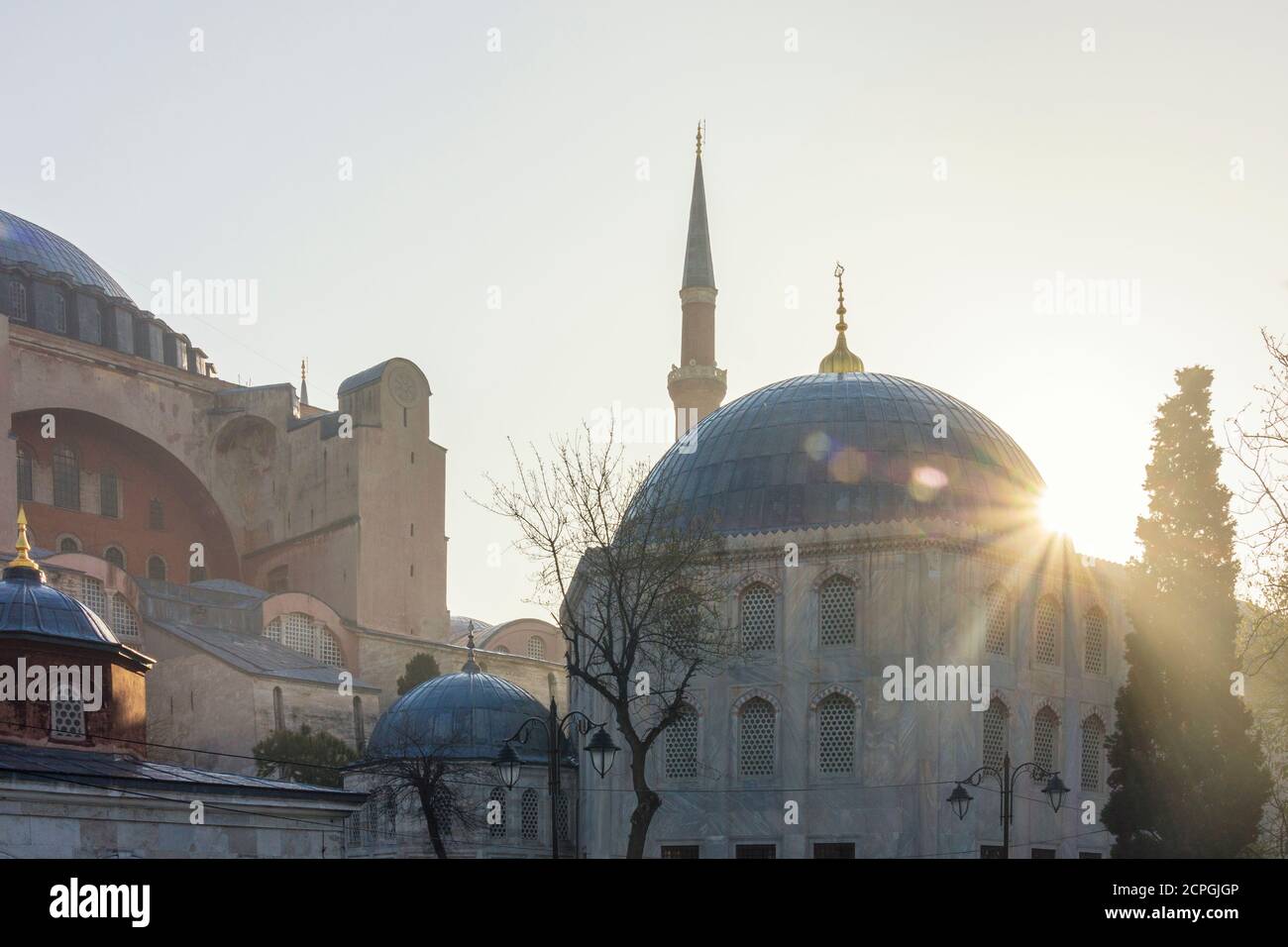 Istanbul minarets mist hi-res stock photography and images - Alamy