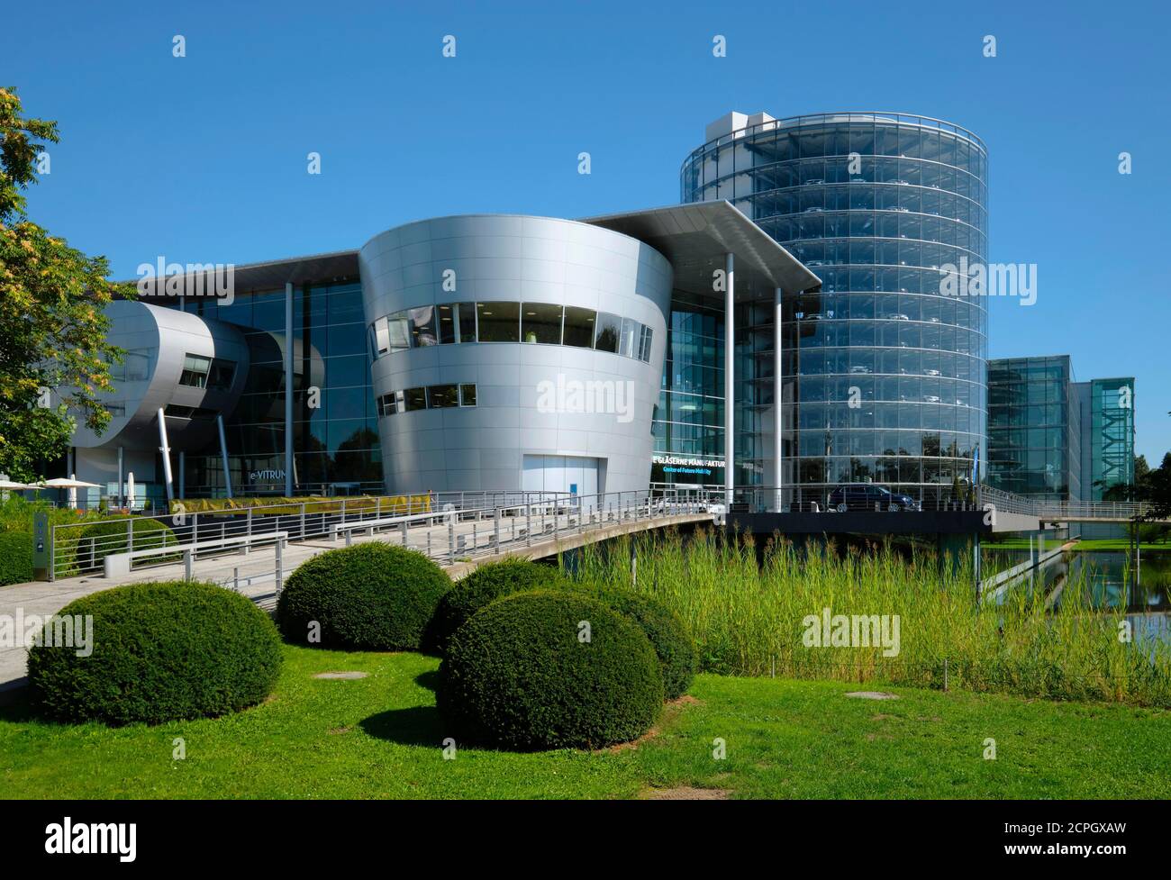 Volkswagen factory dresden germany hi-res stock photography and images ...