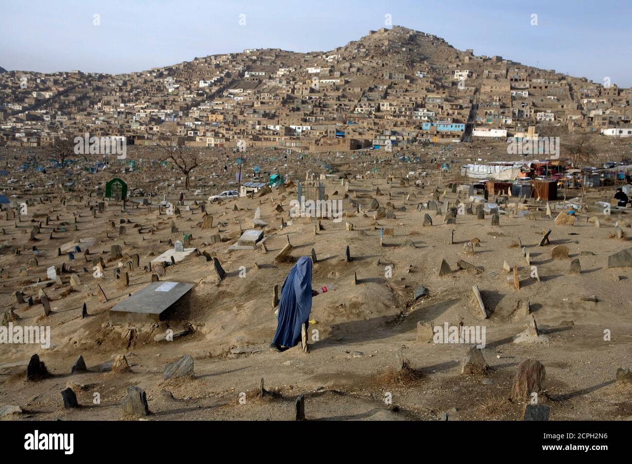 Kabul cemetery hi-res stock photography and images - Alamy