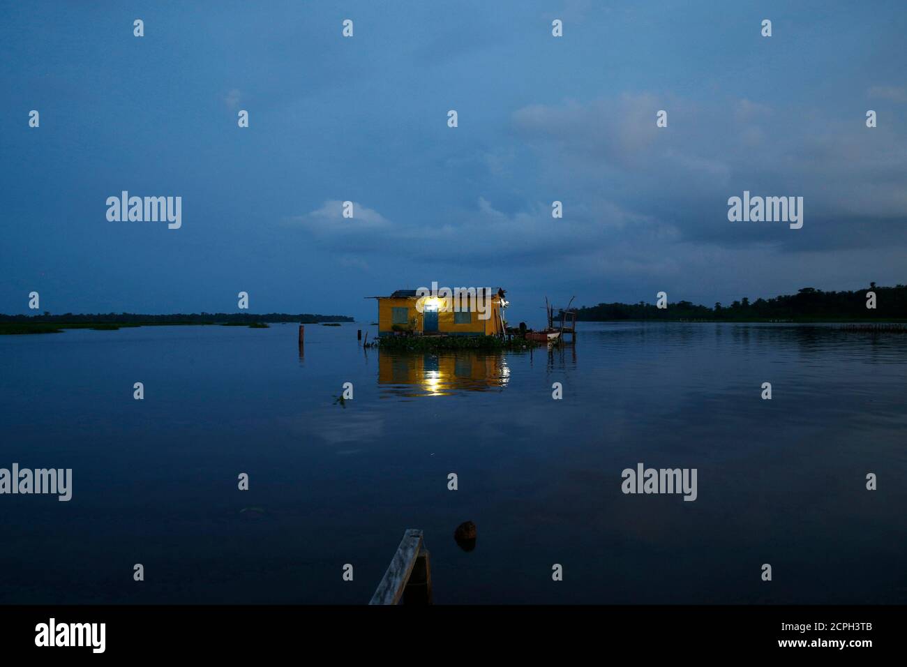 Catatumbo river lightning hi-res stock photography and images - Alamy
